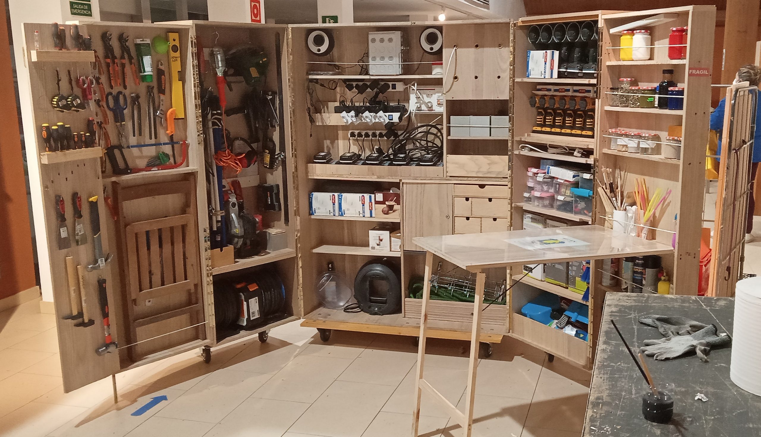 Mueble de herramientas A.B.M.